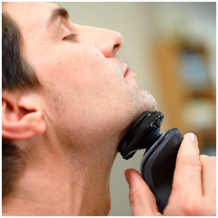 Philips Wet & Dry Series 5000 Men's Shaver with Additional Shaving ...